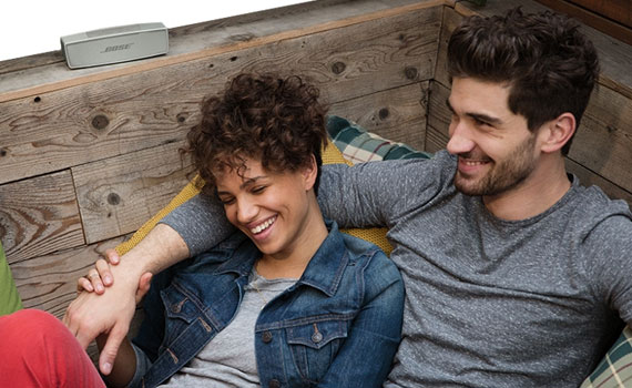 Loa Bose Soundlink mini ii màu ngọc trai có bán tại nguyenkim.com