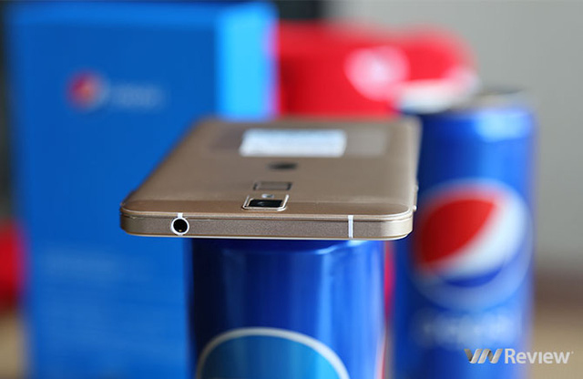 Smartphone của Pepsi xuất hiện ở Việt Nam, giá hơn 2 triệu