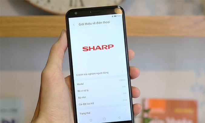 Điện thoại Sharp A2 Lite màu đen chính hãng tại Nguyễn Kim