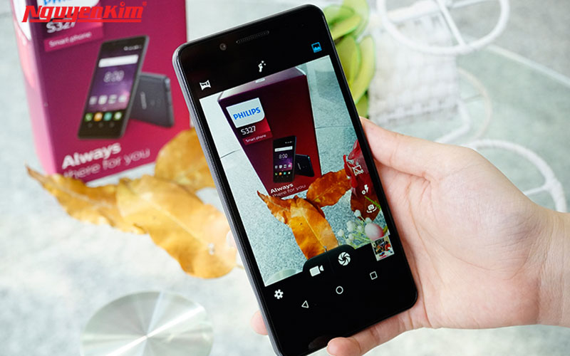 Sạc pin sai cách thì điện thoại pin khủng Philips cũng phải biểu tình ...